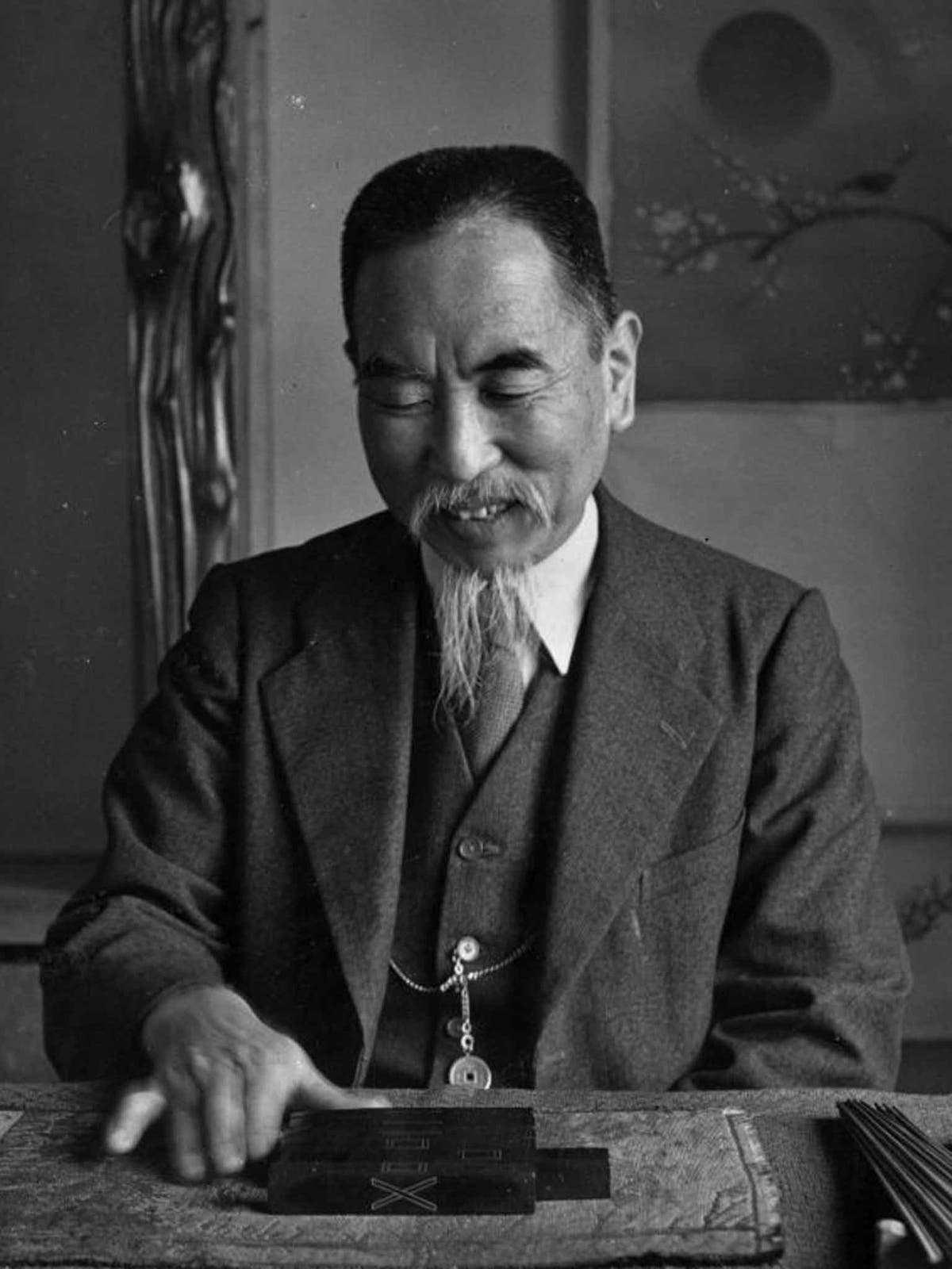 I Ching, Mark Rylance, and how to choose lunch | The Independent | The ...