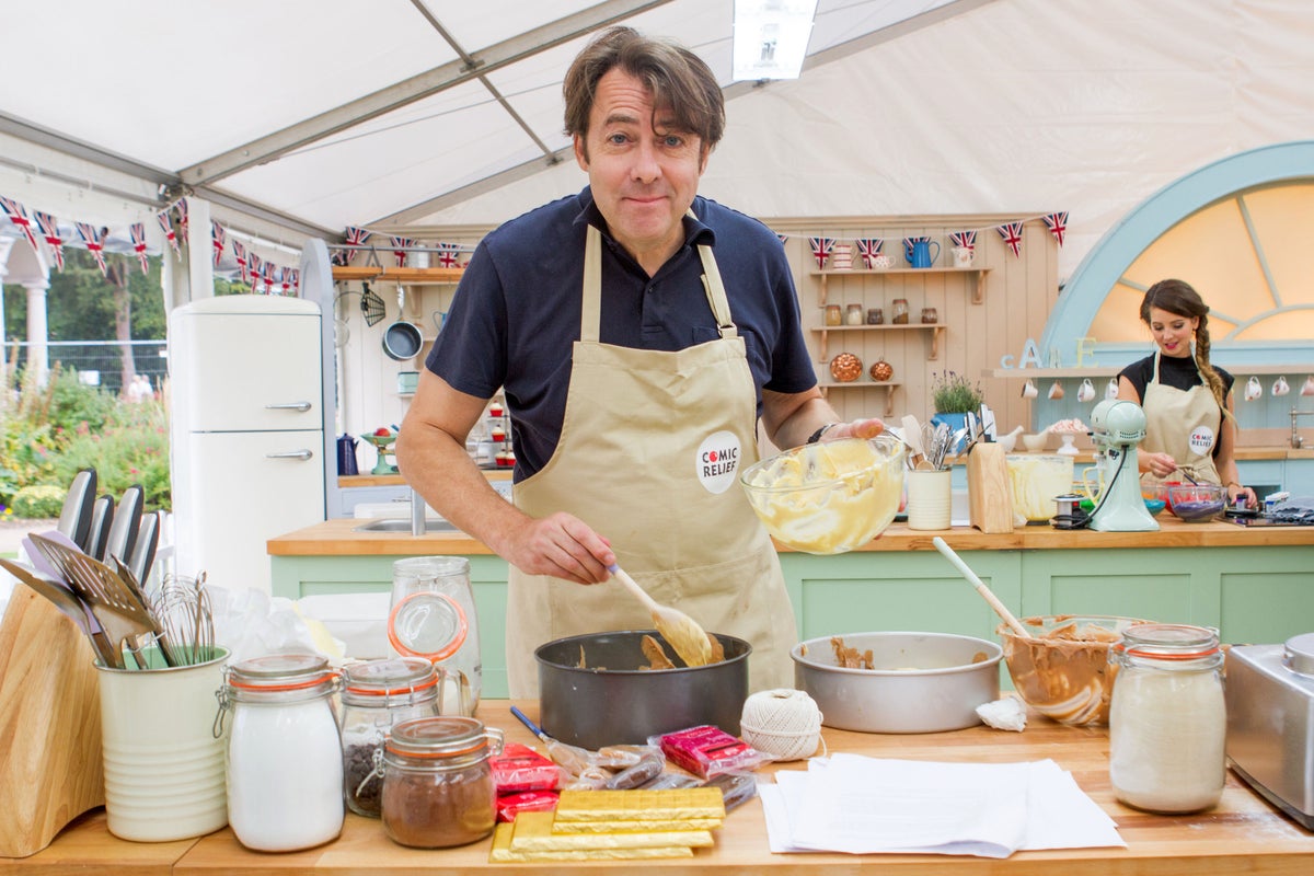 The Great Comic Relief Bake Off, review: Jonathan Ross flounders with ...