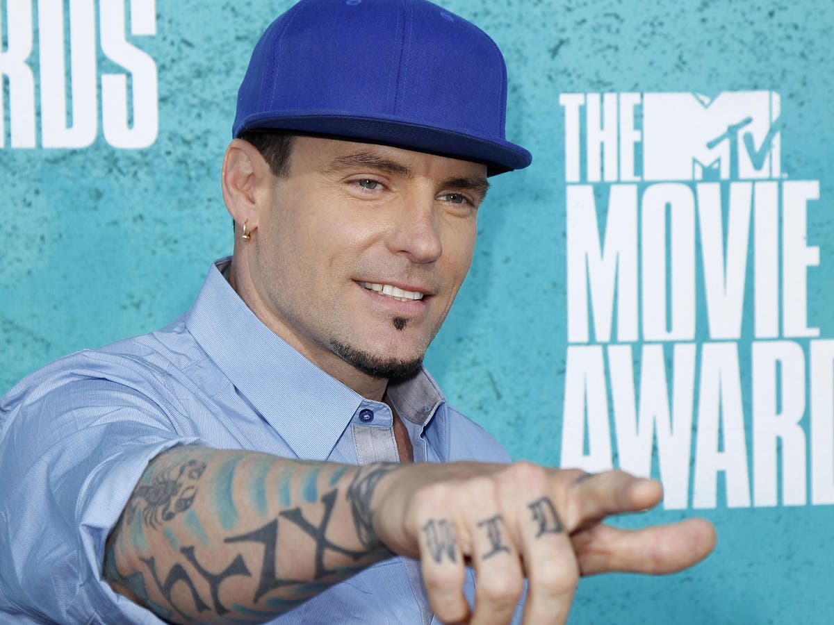 Vanilla Ice: Rapper facing burglary and grand theft charges in Florida ...