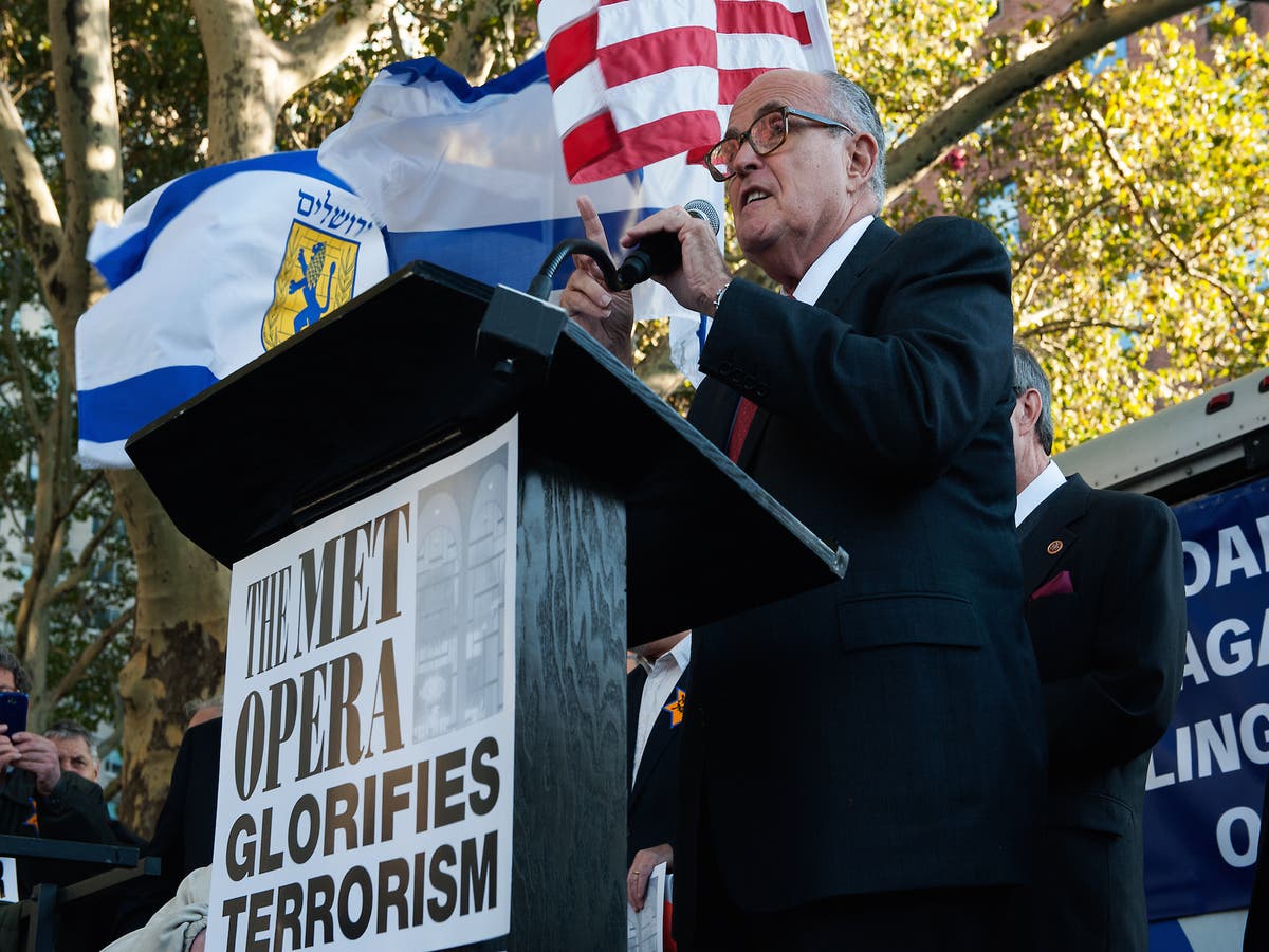Former New York Mayor Rudolph Giuliani says Barack Obama does not love ...