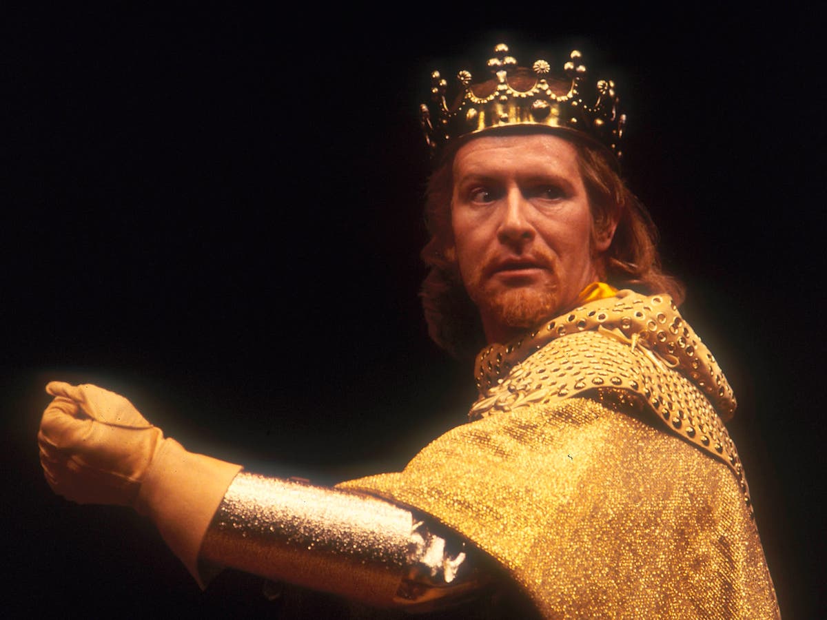 Alan Howard: Classical actor whose distinctive voice and mellifluous ...