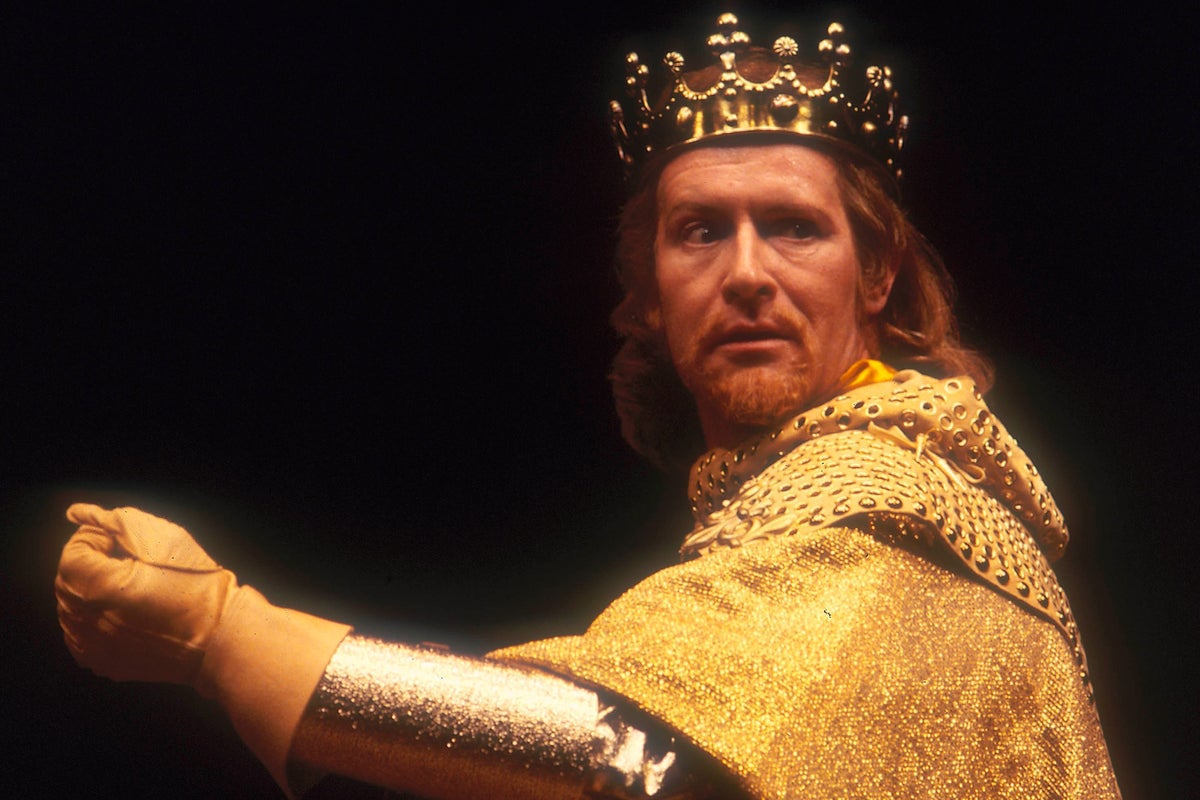 Alan Howard: Classical actor whose distinctive voice and mellifluous ...