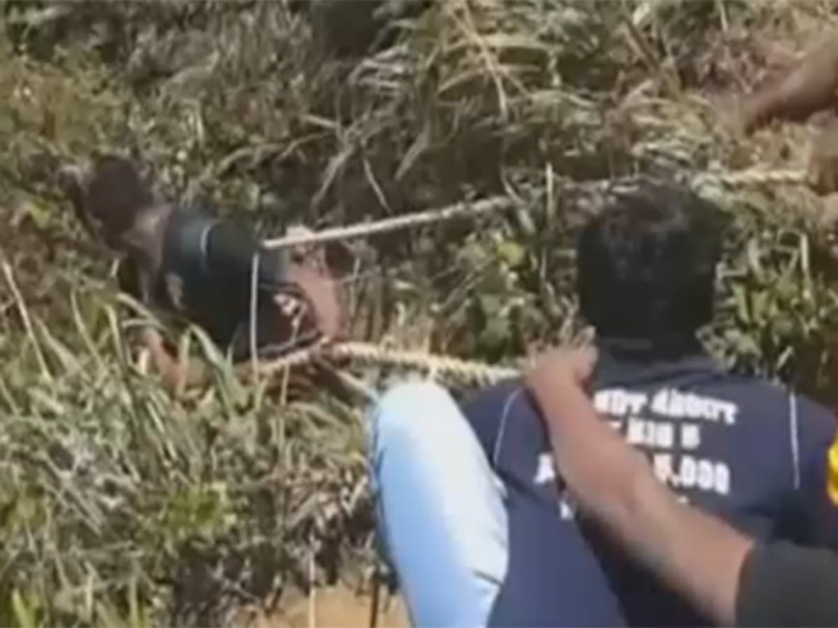 Man falls off 4,000ft World's End cliff – and lives to the tell the ...