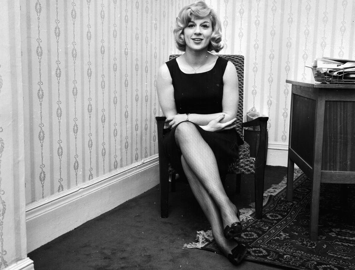 Jackie Trent dies: British singer who penned Neighbours theme dies aged ...