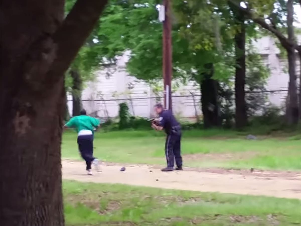Walter Scott Shooting Video Shows Police Officer Fatally Shoot Black