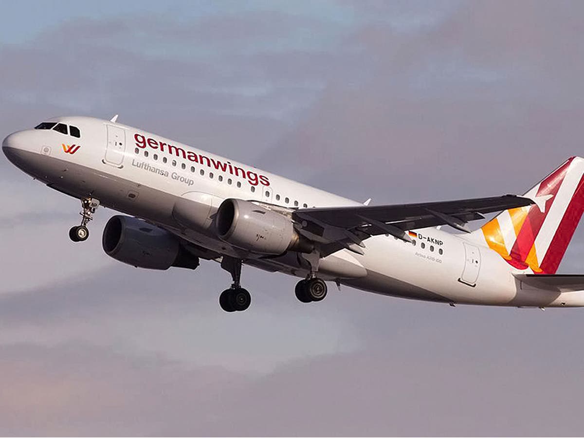 Germanwings flight makes emergency landing as cockpit fills with smoke ...