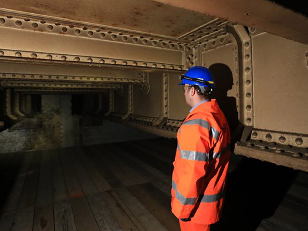 London 'ghost' station found hidden underground after 100 years | The ...