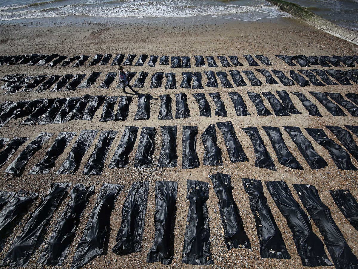 Amnesty International puts 200 body bags on Brighton beach in EU ...