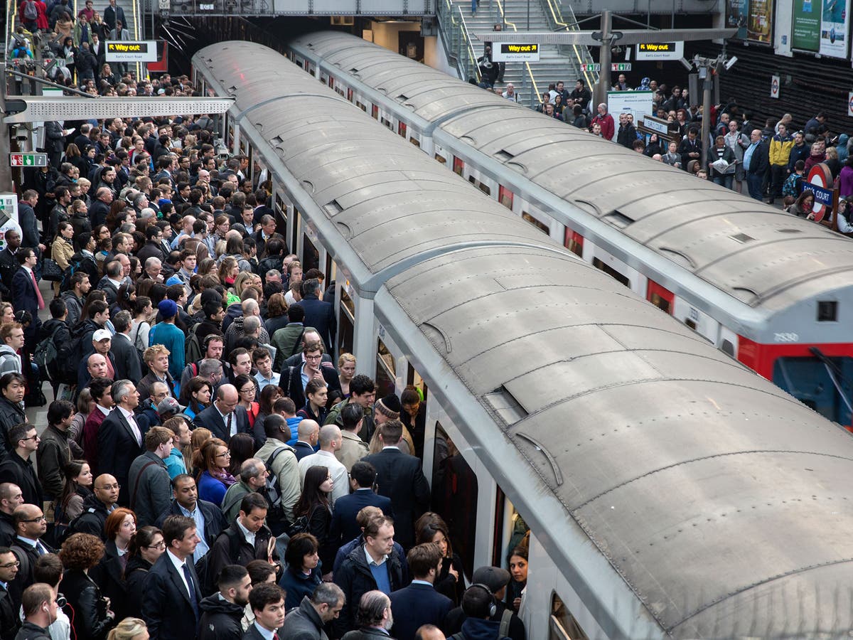 Commuting is as stressful as moving house, survey of European cities ...