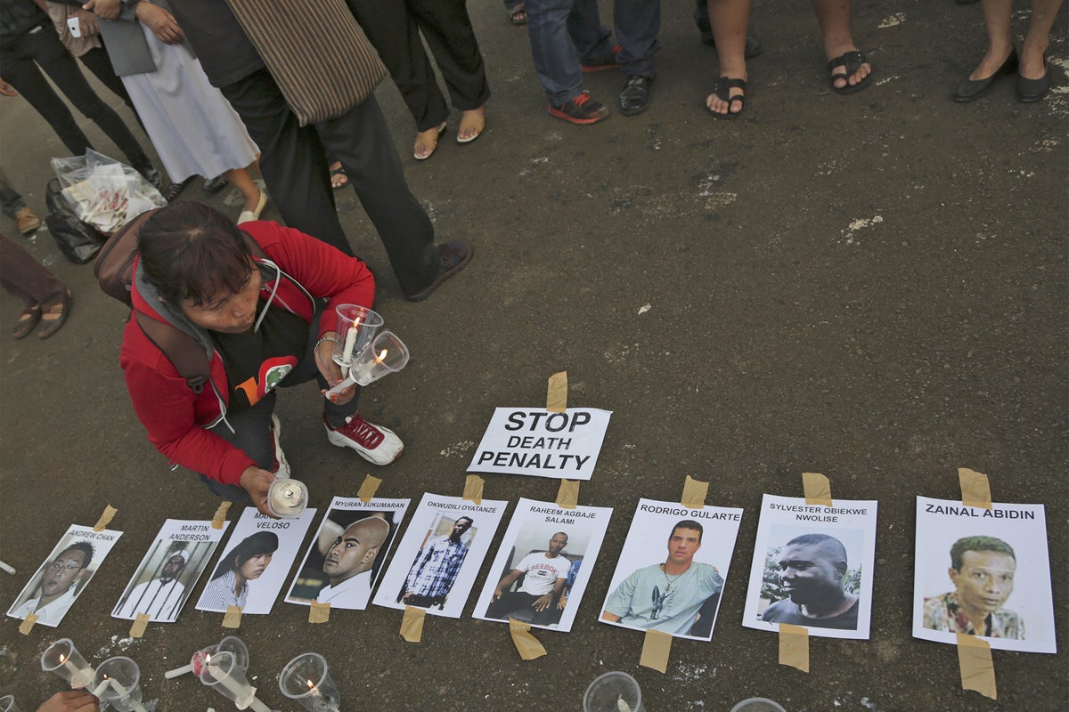 Bali Nine executions: Indonesia puts drugs smuggling ringleaders to ...