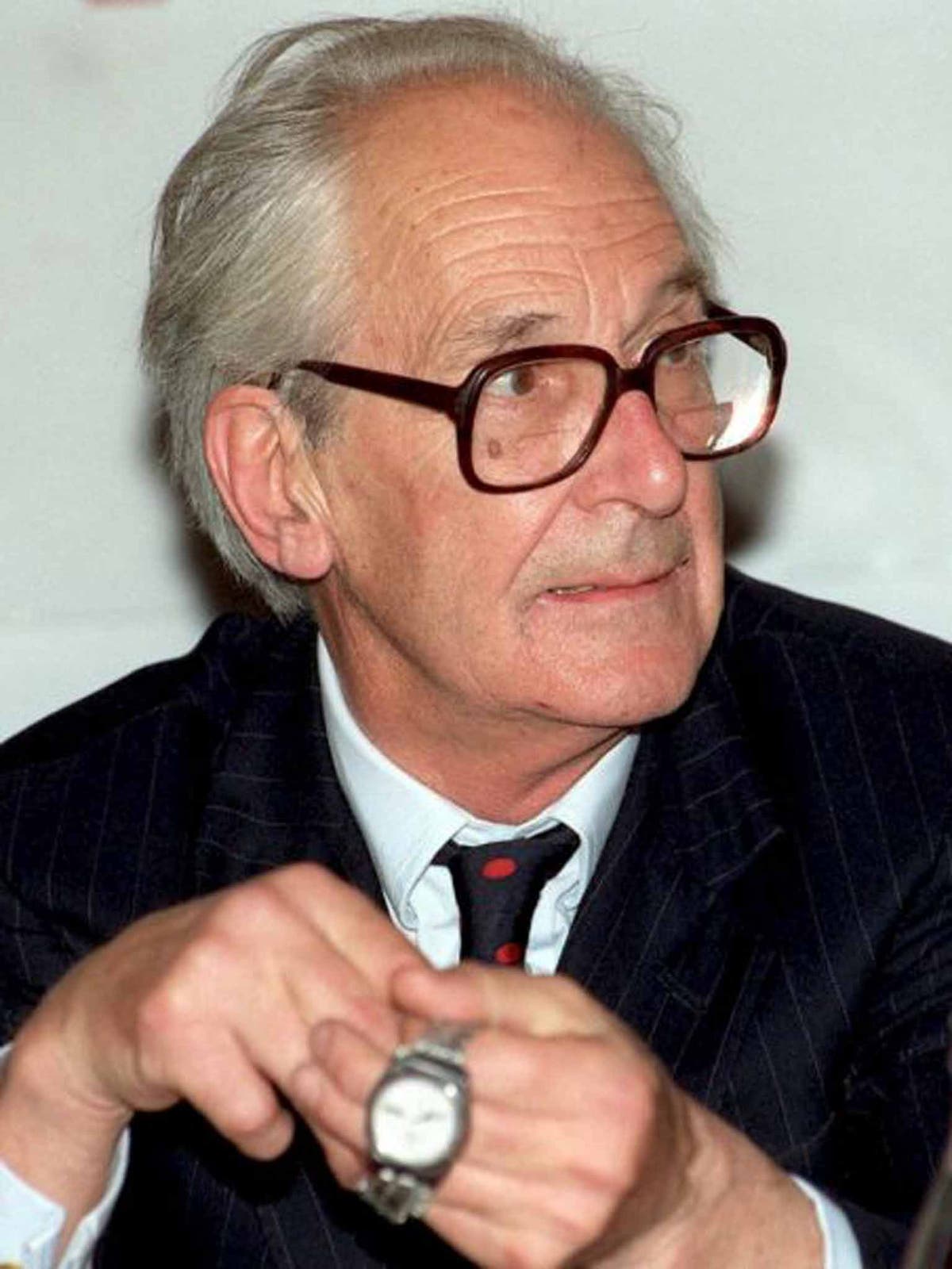 Professor Sir Raymond Carr: Celebrated scholar whose work explained and ...