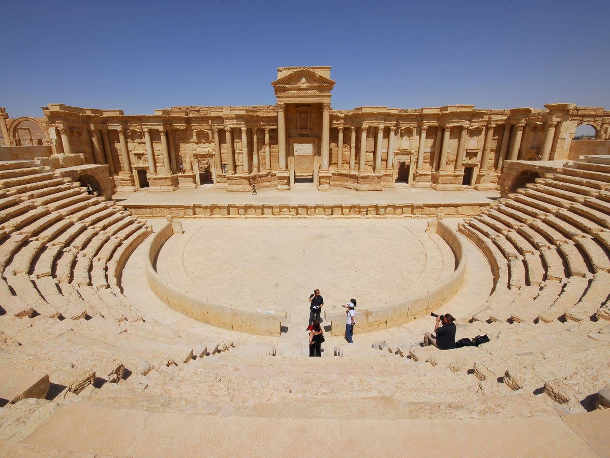 Remembering Palmyra: World mourns fall of ancient city by sharing ...