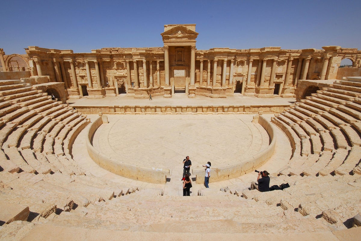 Remembering Palmyra: World mourns fall of ancient city by sharing ...