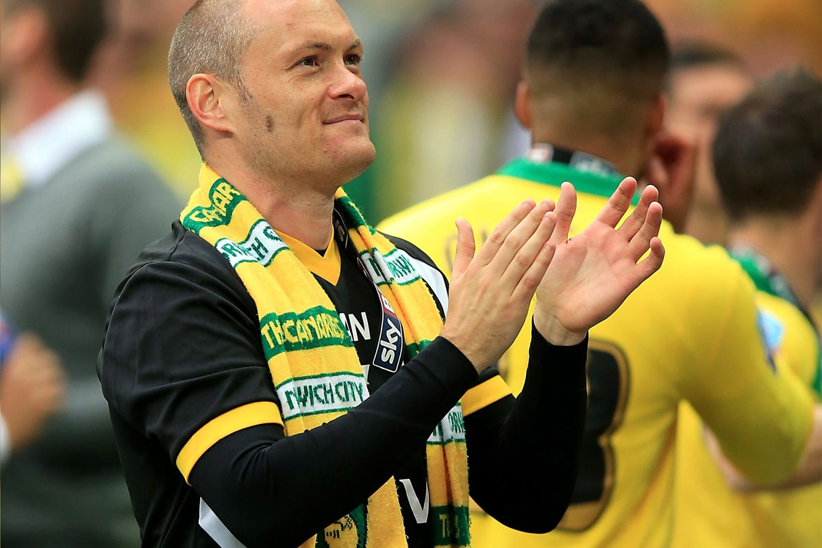 Norwich fixtures 2015/16 revealed: Canaries face Crystal Palace in ...