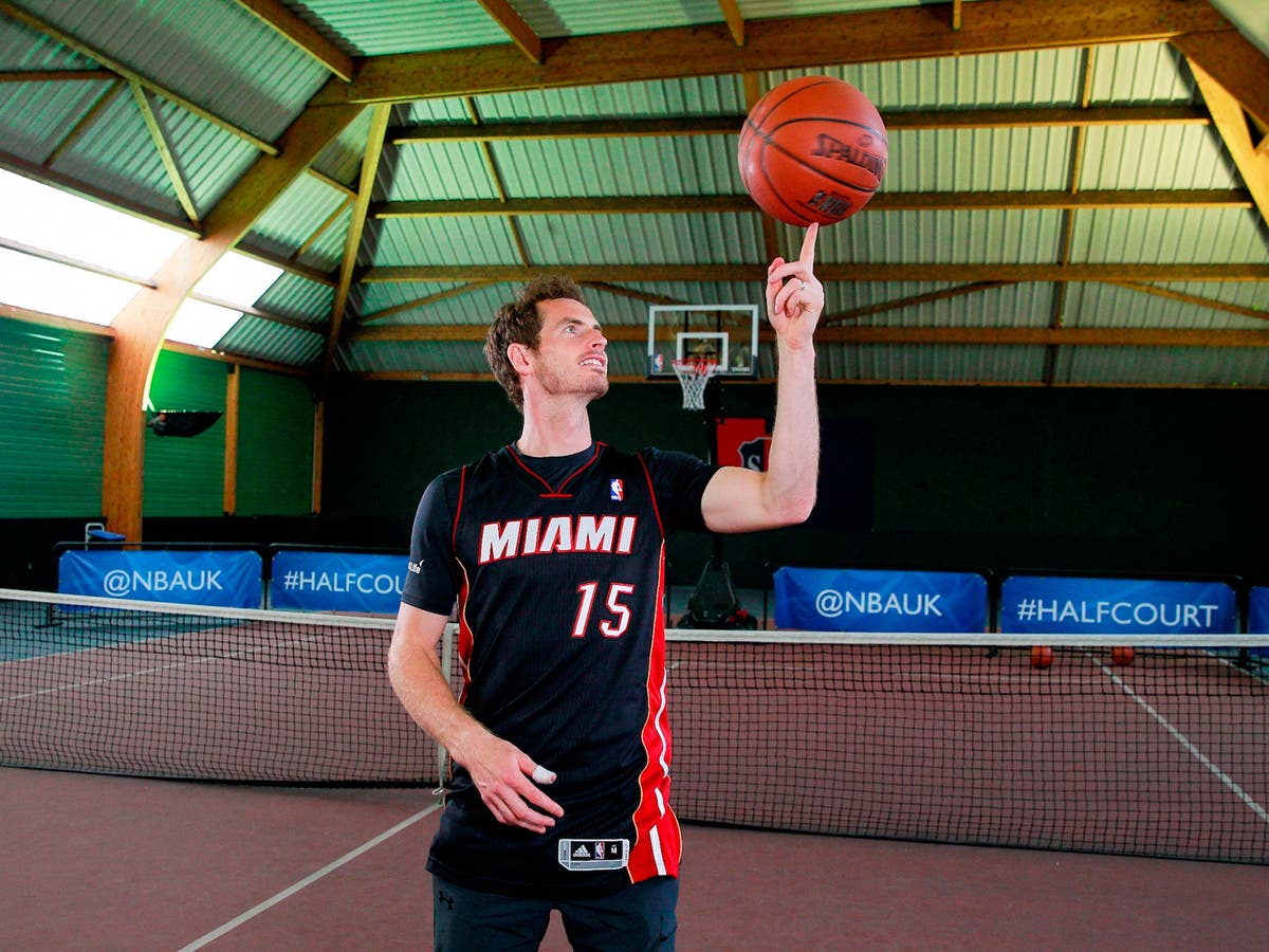 Andy Murray takes on the NBA Half Court challenge... but doesn't get ...