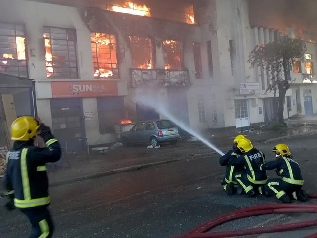 100 firefighters called out to bring massive fire in London under ...