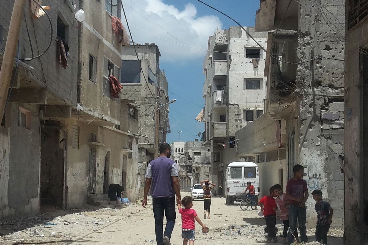 Gaza, a year on from Operation Protective Edge: No hope and no jobs, so ...