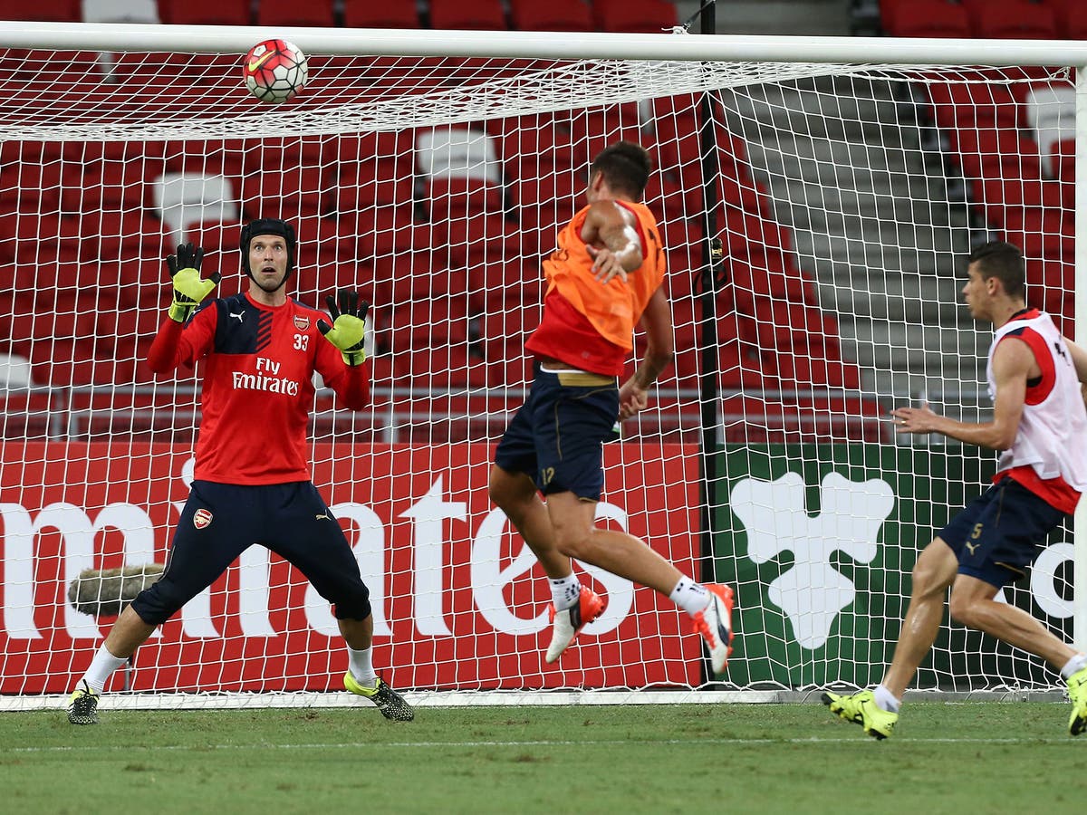 Petr Cech: Watch the new Arsenal goalkeeper pull off incredible double ...