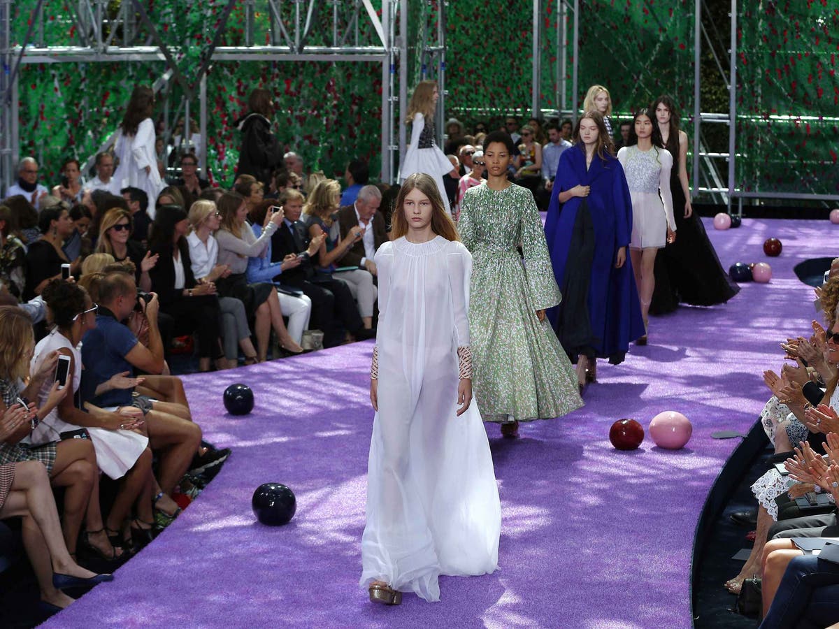 Dior criticised for recruiting 14-year-old model as face of the brand ...