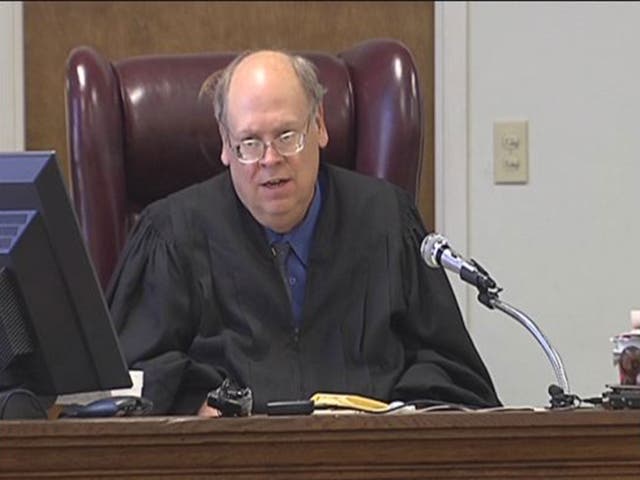 Texas judge orders defendant to marry girlfriend in 30 days – or go to ...