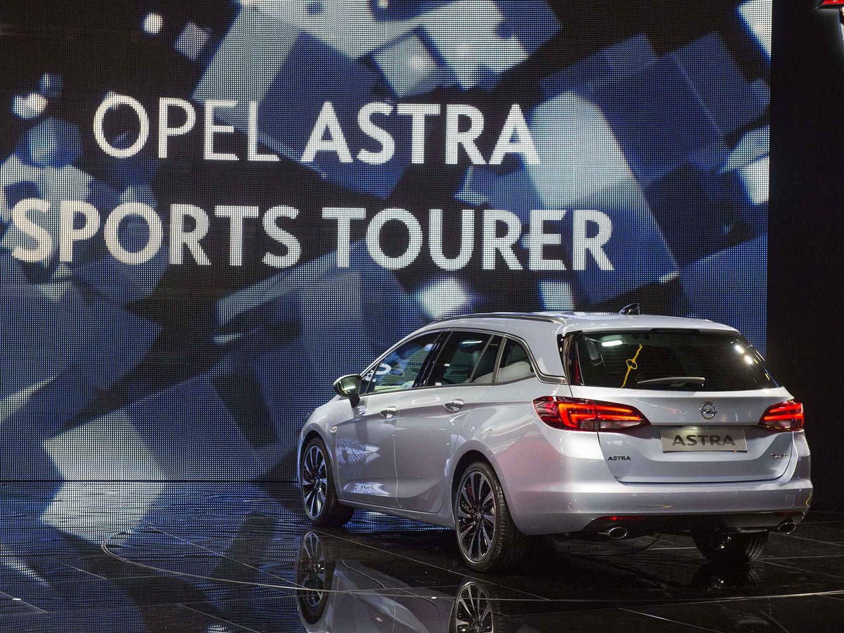 Frankfurt Motor Show: Vauxhall Astra Sports Tourer unveiled | The ...