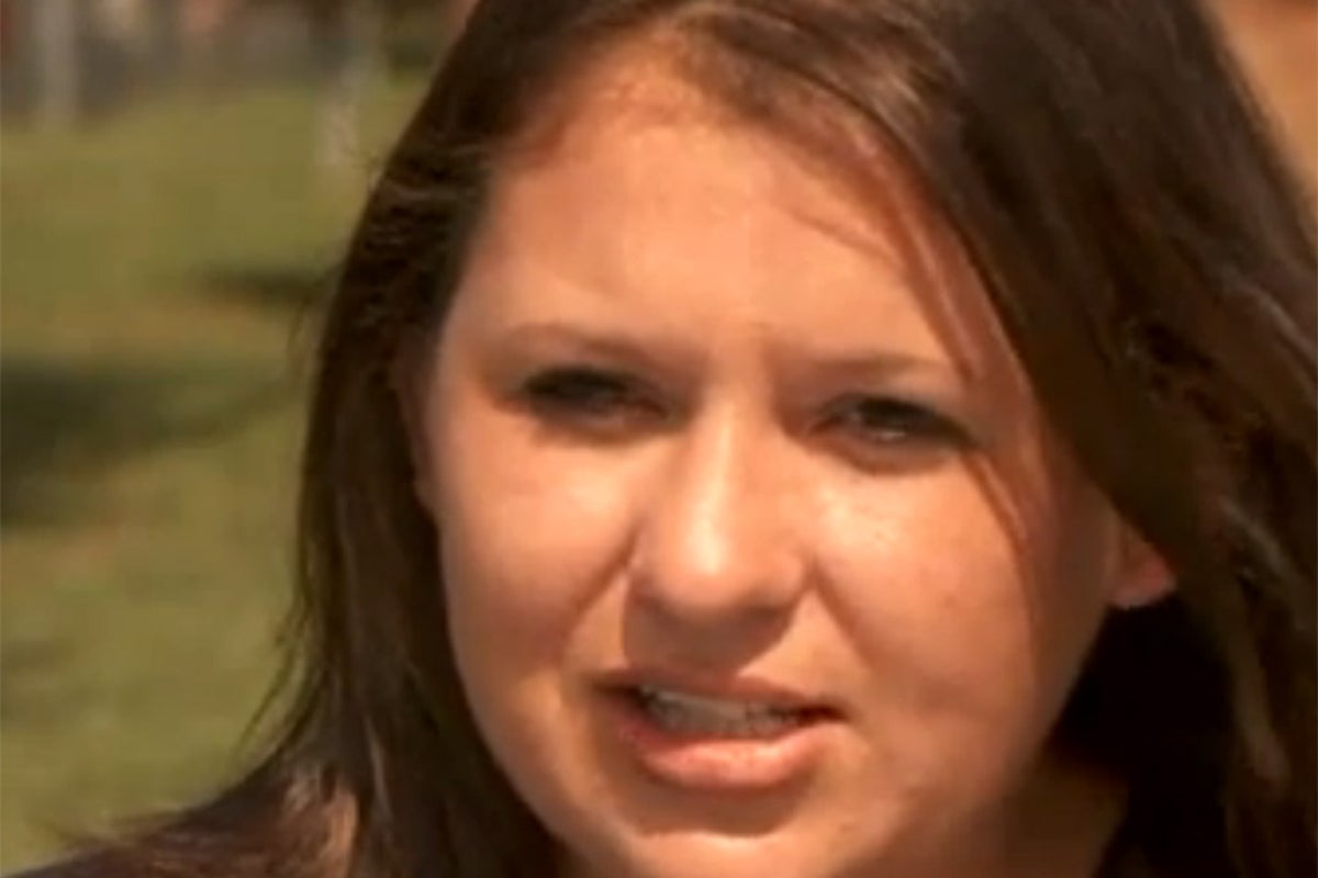 Mother of left-handed child claims teacher sent her article on how left ...