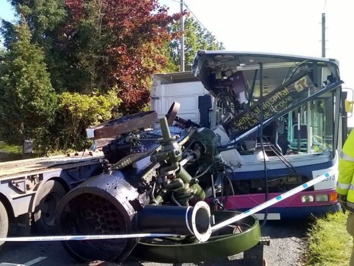23 injured, some of them seriously, after bus crashes into steam engine ...