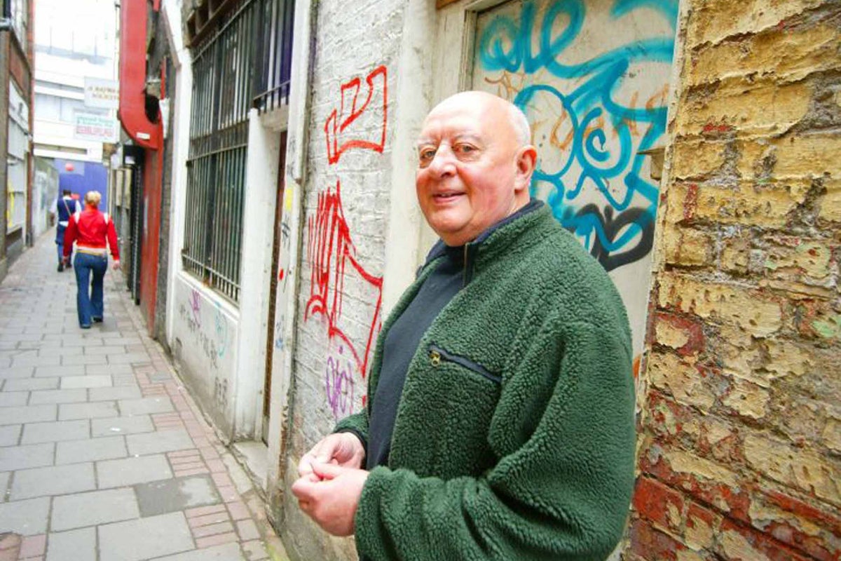 Reverend Kenneth Leech: Priest who worked among the homeless and with ...