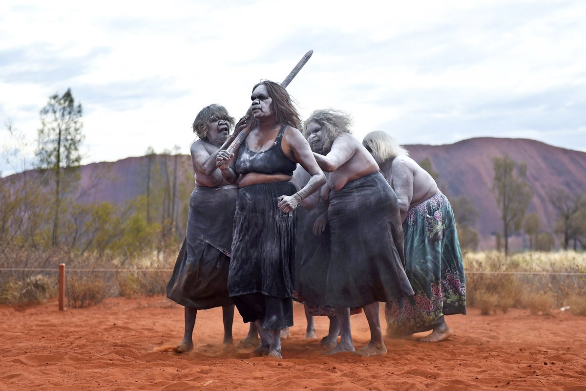 Uluru 'handback' 30 years on: Aborigines promised jobs and social ...