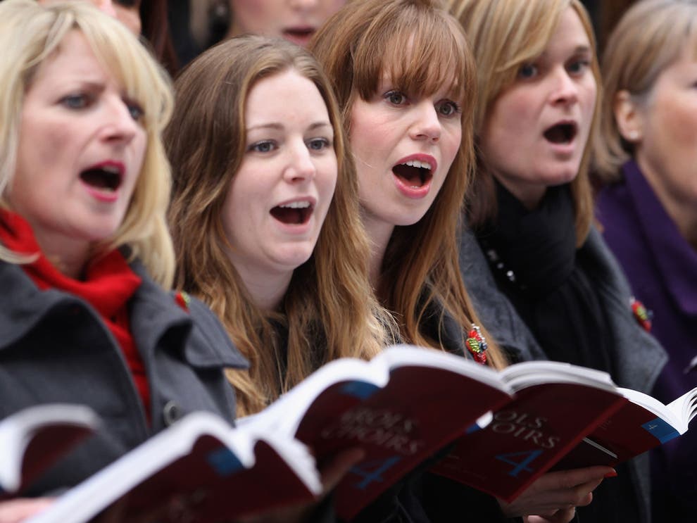 Singing is a 'bonding behaviour' letting adults make friends more ...
