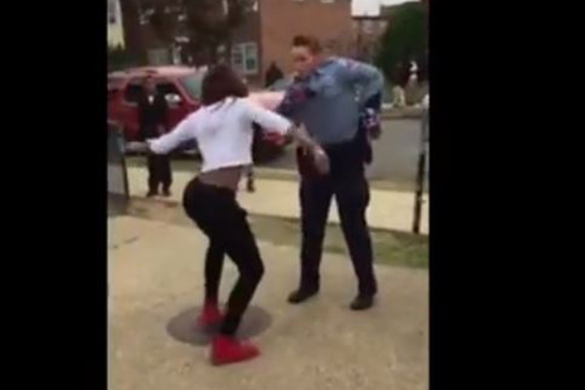 Police officer tries to break up group of teens, ends up in impressive ...