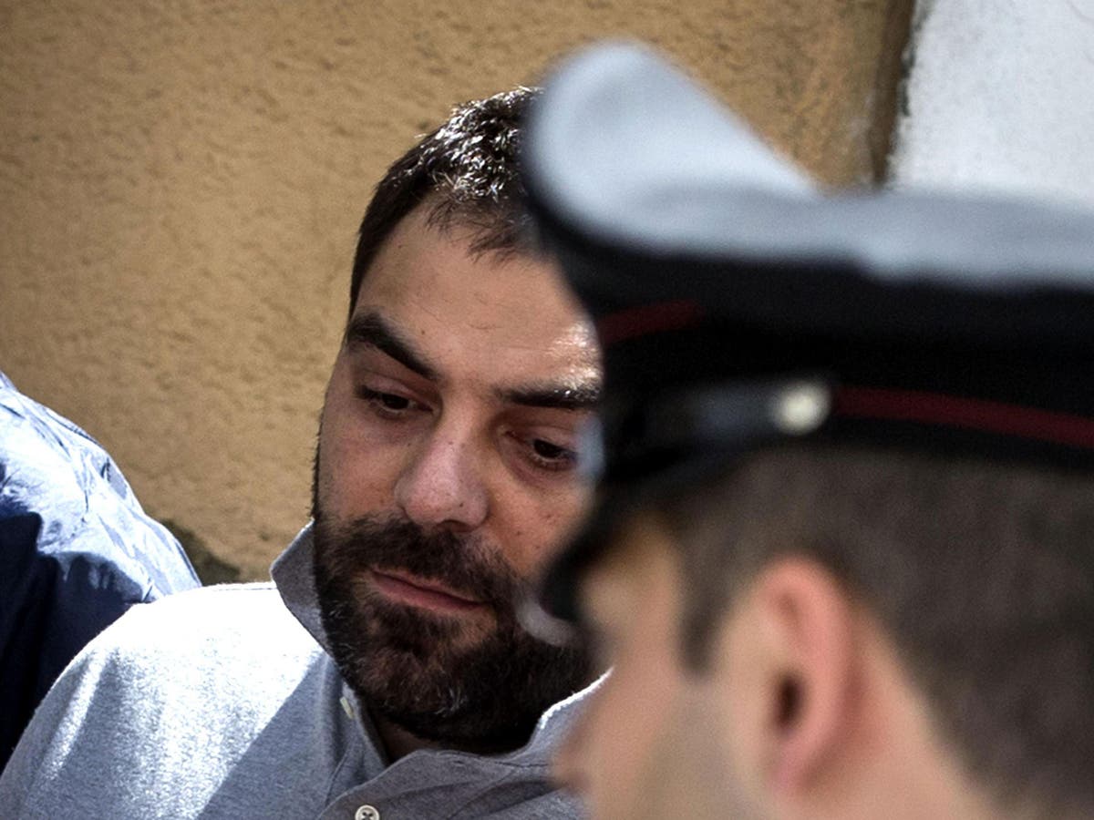 Mafia trial: Crime group accused of helping to bankrupt Rome appear in ...