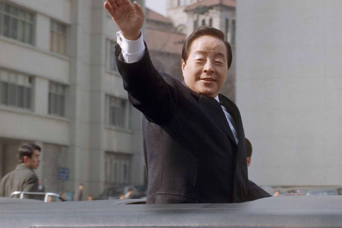 Kim Young-sam: Politician who ended decades of military rule in South ...