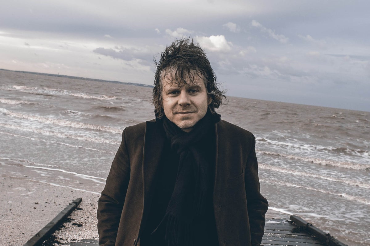 Director Shane Meadows and others pay tribute to the late great singer ...