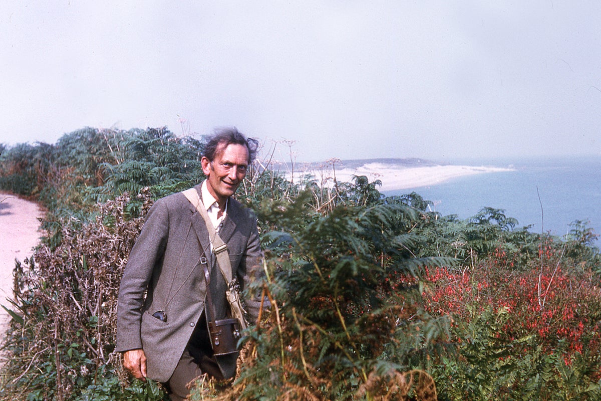 Norman Moore: Celebrated authority on dragonflies whose work led to ...