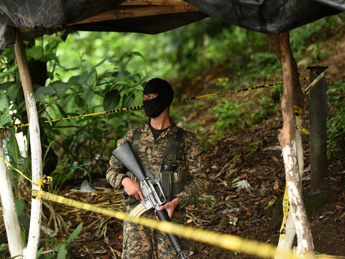 Three prisoners decapitated during fight between rival gangs | The ...