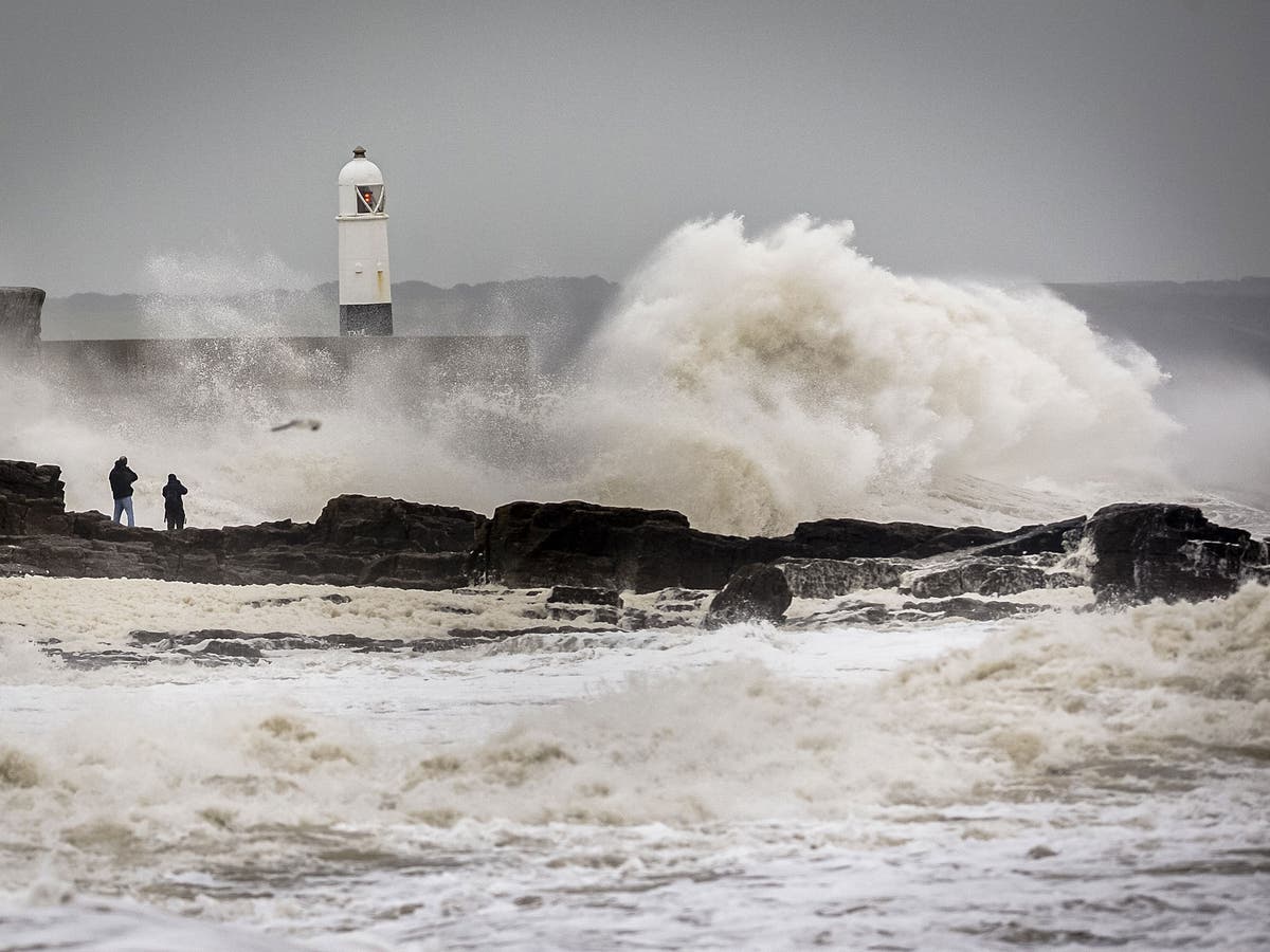 Storm Desmond: Further severe weather warnings issued for week ahead ...