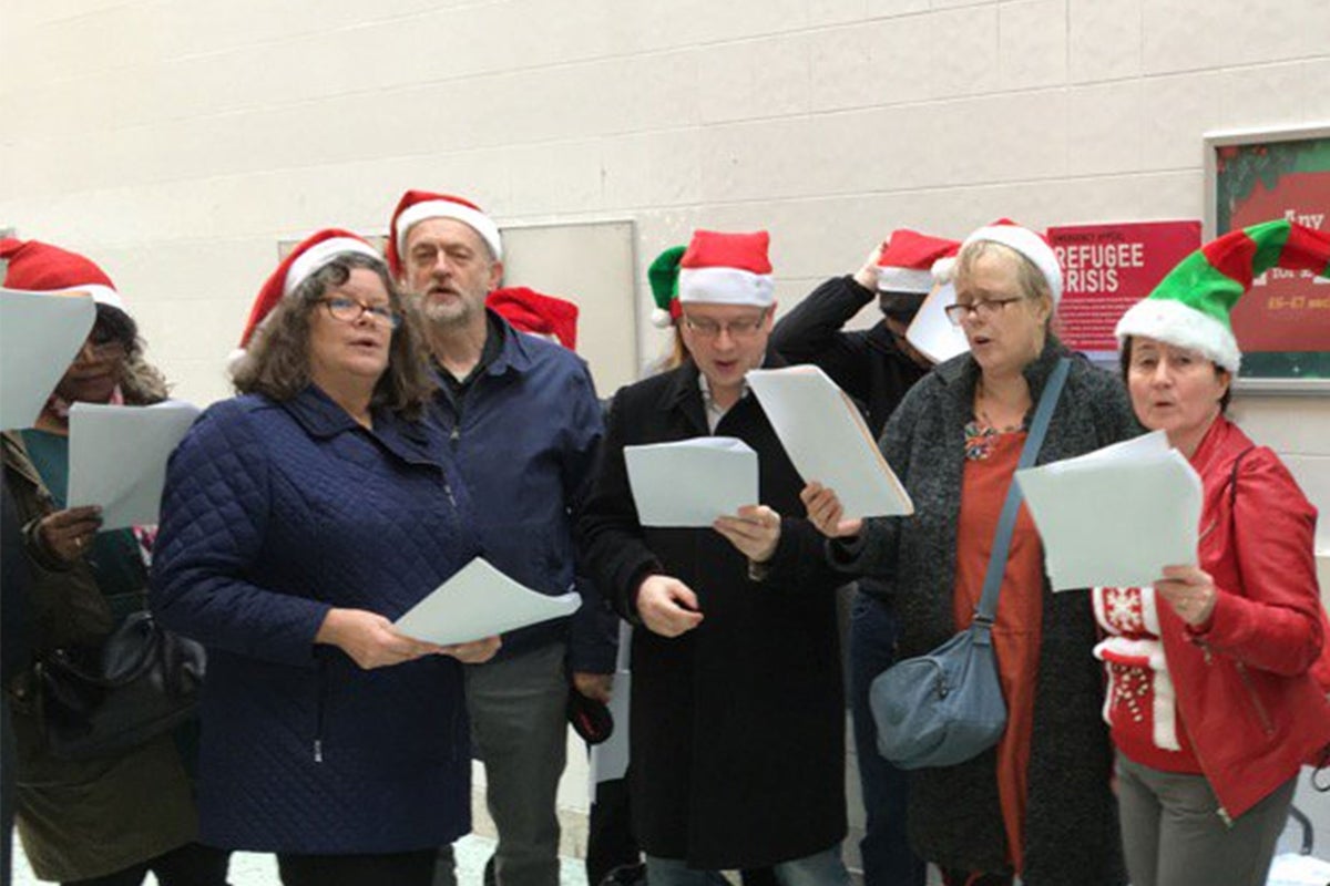 Jeremy Corbyn dons Santa hat to raise money for refugees after ...