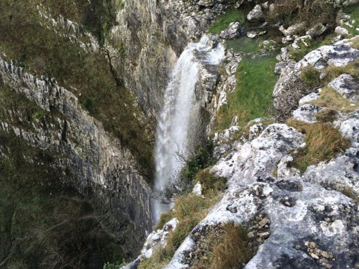 Storm Desmond brings Malham Cove waterfall back to life for the first ...