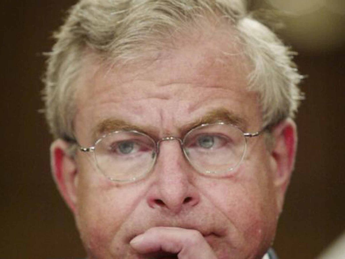 Sandy Berger: President Clinton's national security adviser who managed ...