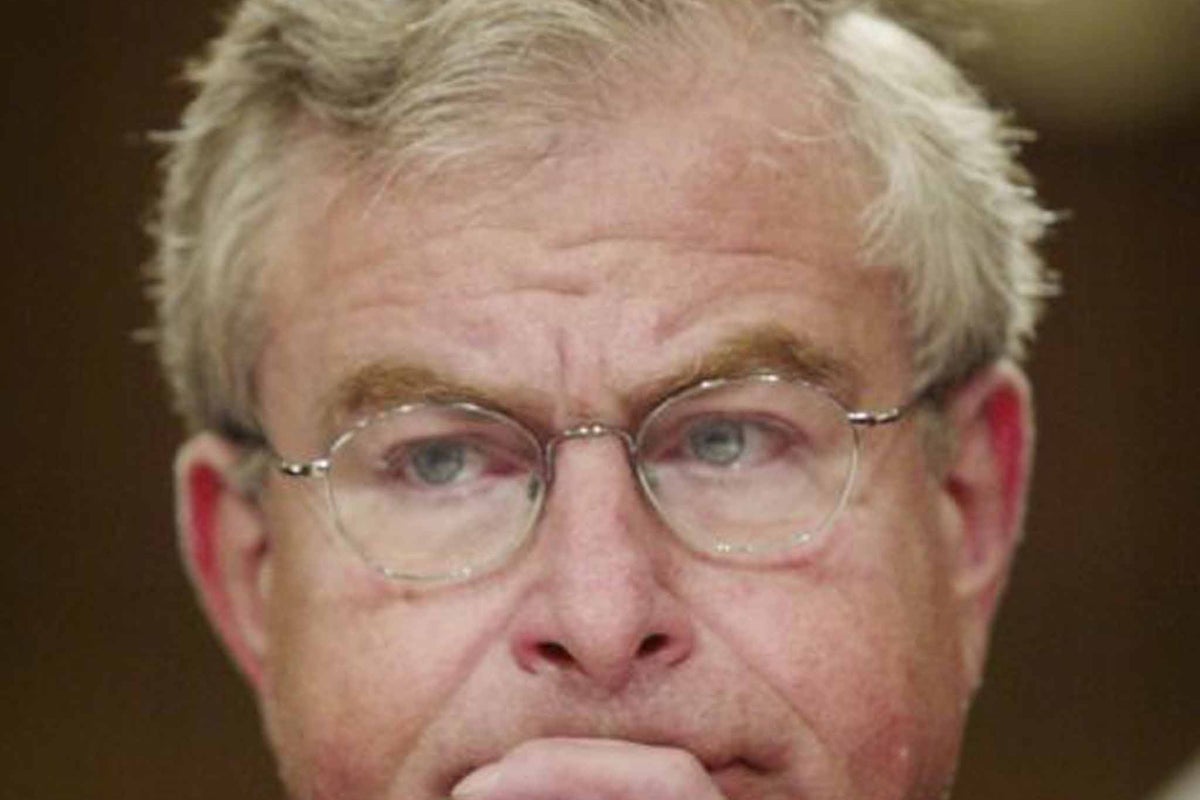 Sandy Berger: President Clinton's national security adviser who managed ...