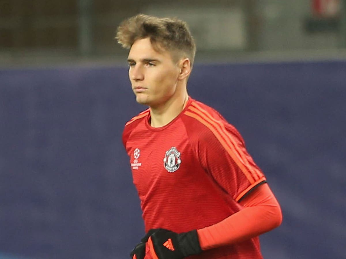 Wolfsburg vs Manchester United team news: Guillermo Varela starts in ...