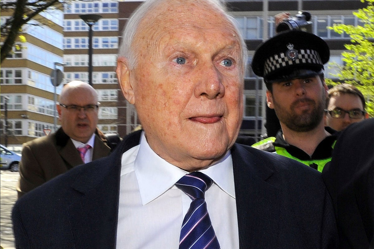 Stuart Hall: Disgraced TV presenter jailed for assaults against girls ...