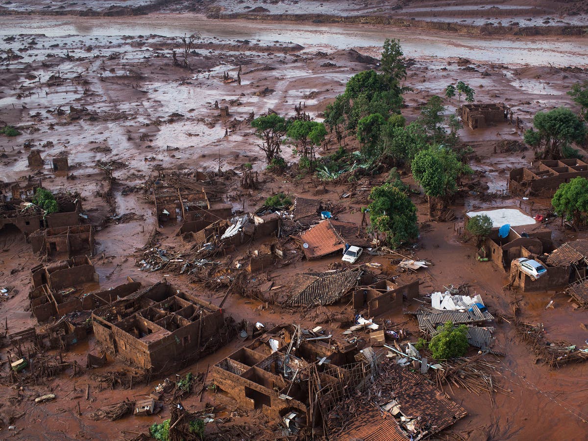 BHP Billiton confirms 17 killed after Samarco dam burst in Brazil | The ...