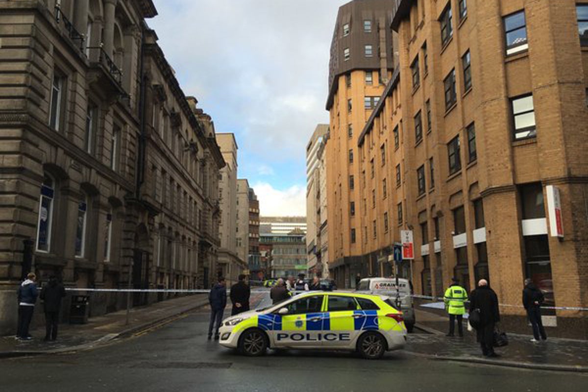Liverpool bomb threat: City centre on lockdown as police negotiate with ...
