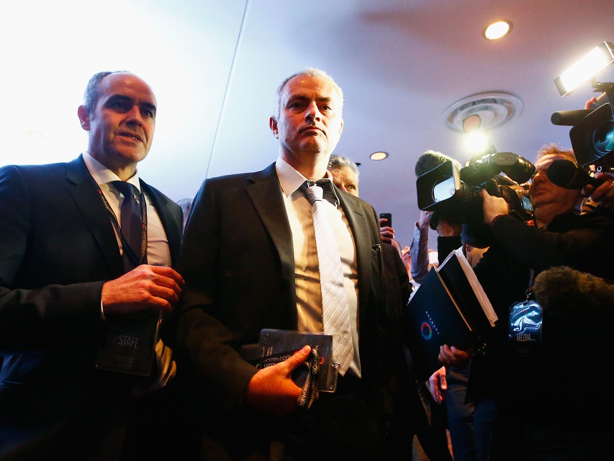 Jose Mourinho shakes head in disgust when questioned about Manchester ...