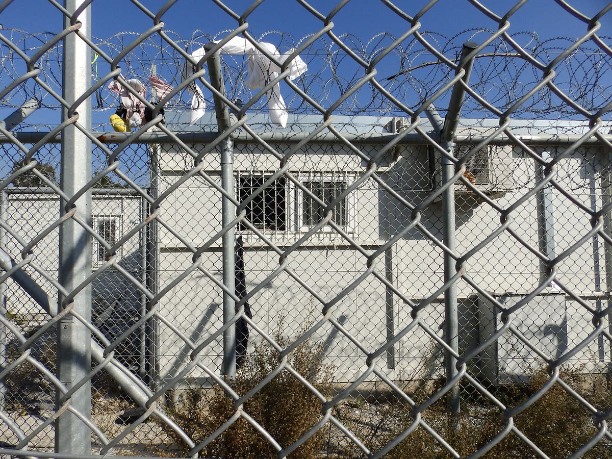 Refugee crisis: Three people stabbed in riots amid 'chaotic' and ...