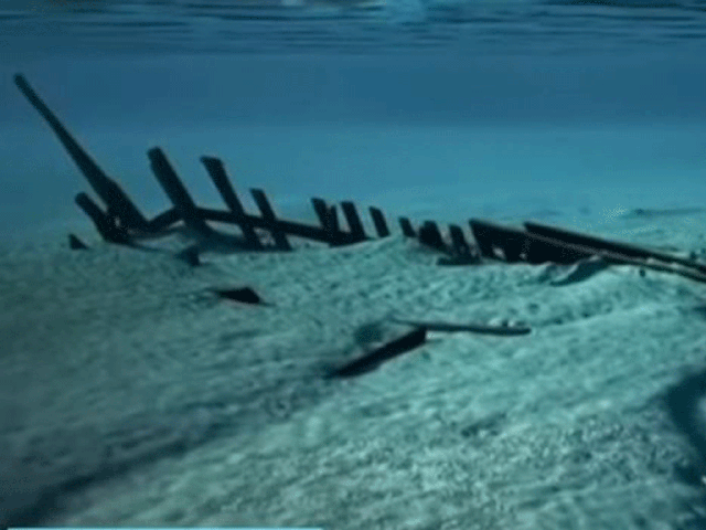 Medieval trading ship raised to surface 'almost intact' after 500 years ...