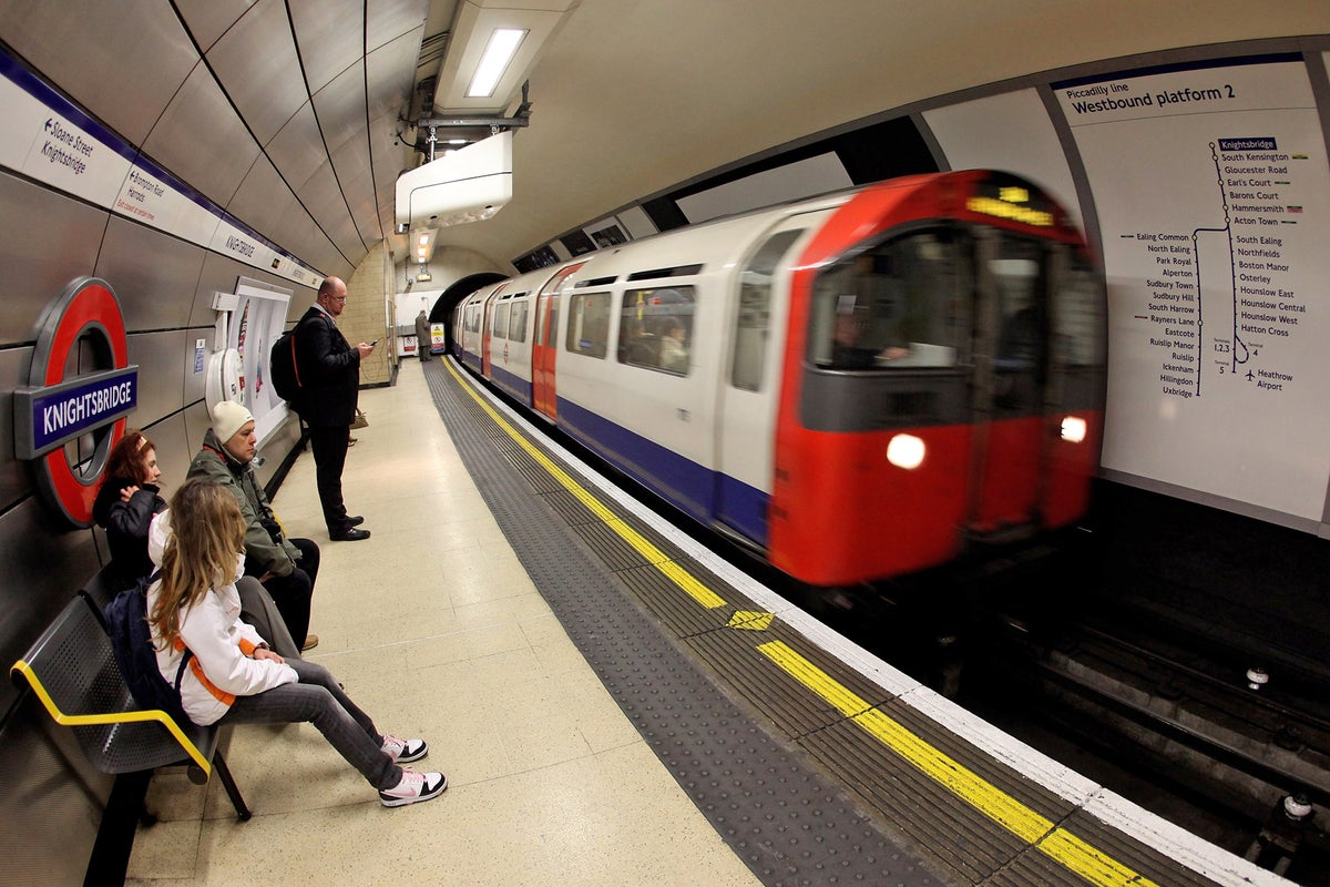 Andy McSmith's Diary: DfT official apologises for comments on 'muppet ...