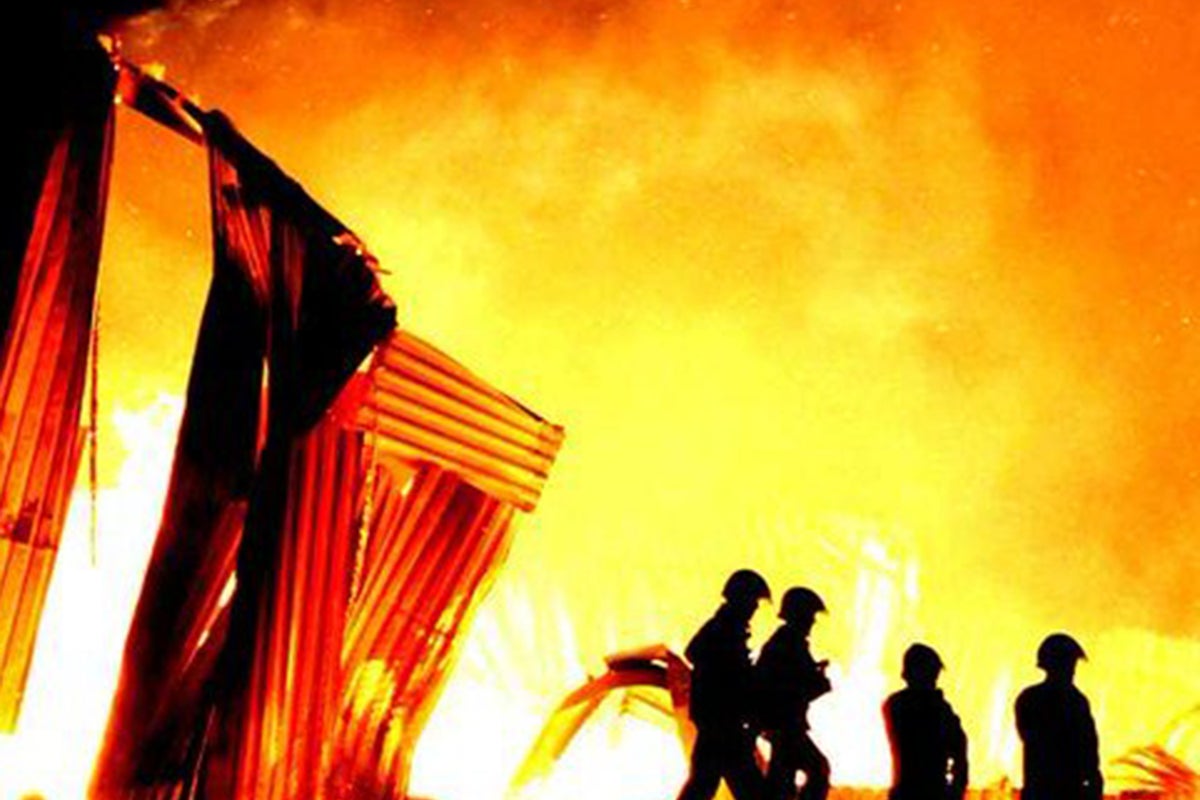 Enfield fire: More than 70 firefighters tackle huge blaze at warehouse ...